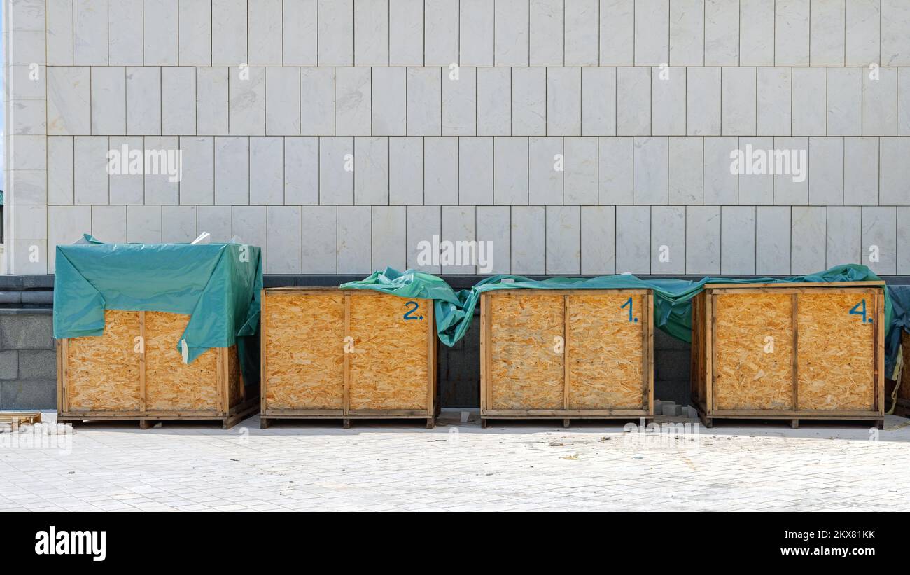 Big Cargo Transport Boxes Wooden Crates With Heavy Load Stock Photo - Alamy