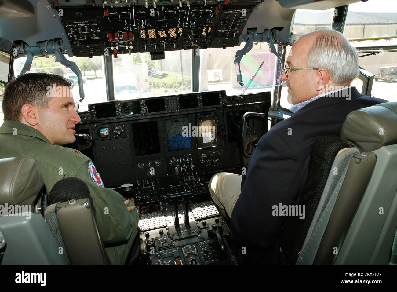 Co pilot seat hi-res stock photography and images - Alamy