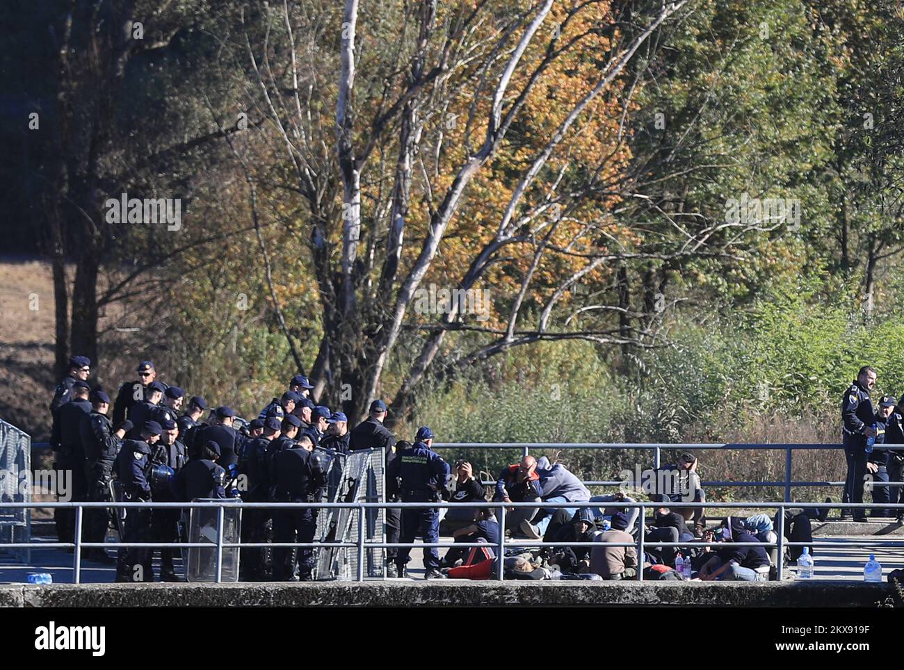 24.10.2018., Croatia, Border crossing Maljevac - The migrants in Bosnia ...