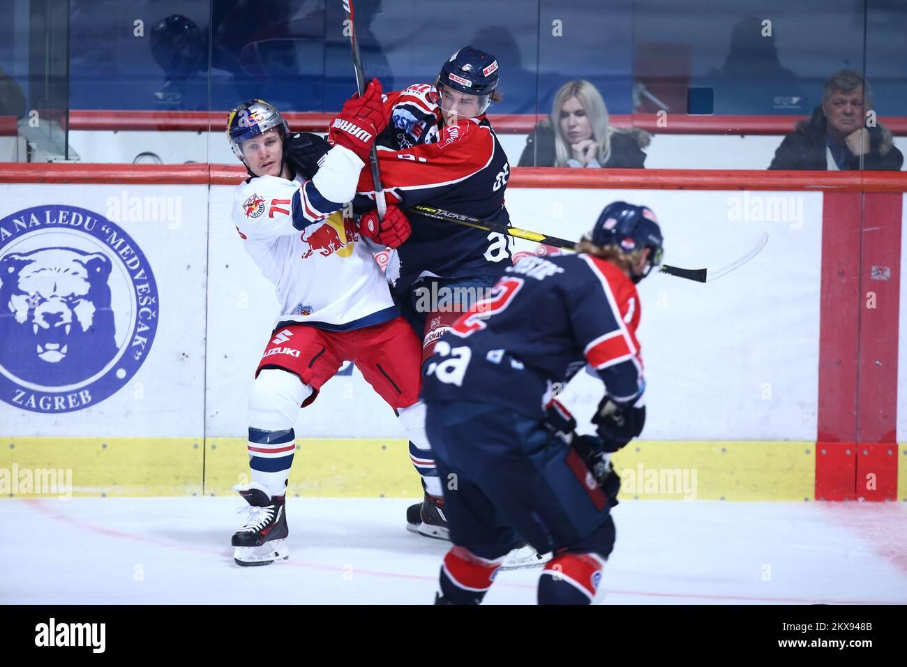 Dustin gazley hi-res stock photography and images - Alamy