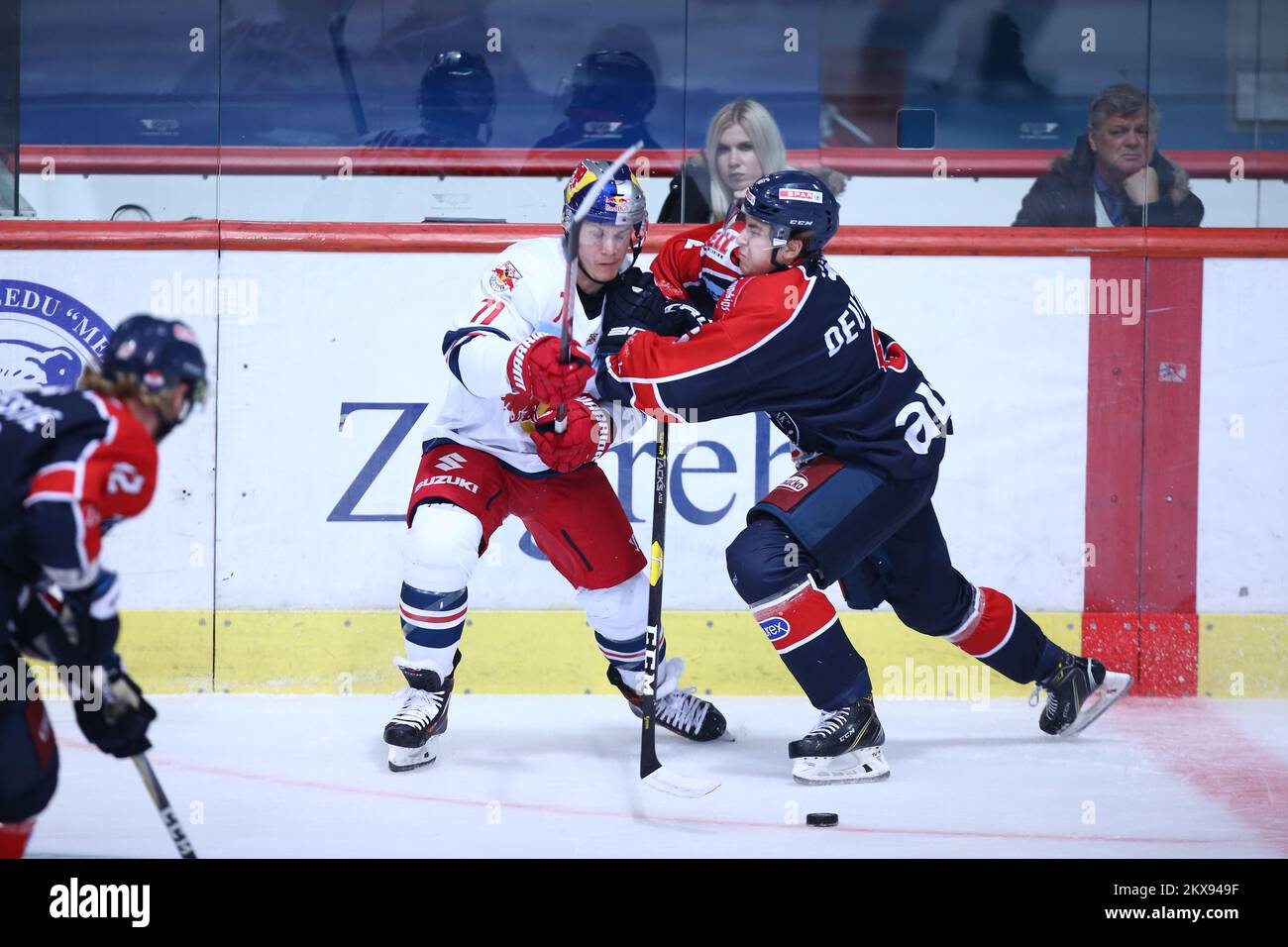 Dustin gazley hi-res stock photography and images - Alamy