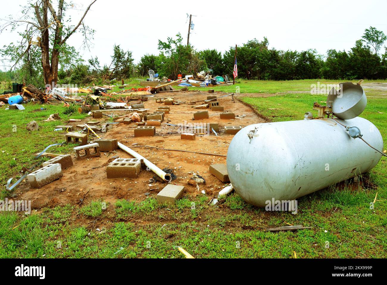 22 confirmed tornadoes hi-res stock photography and images - Alamy