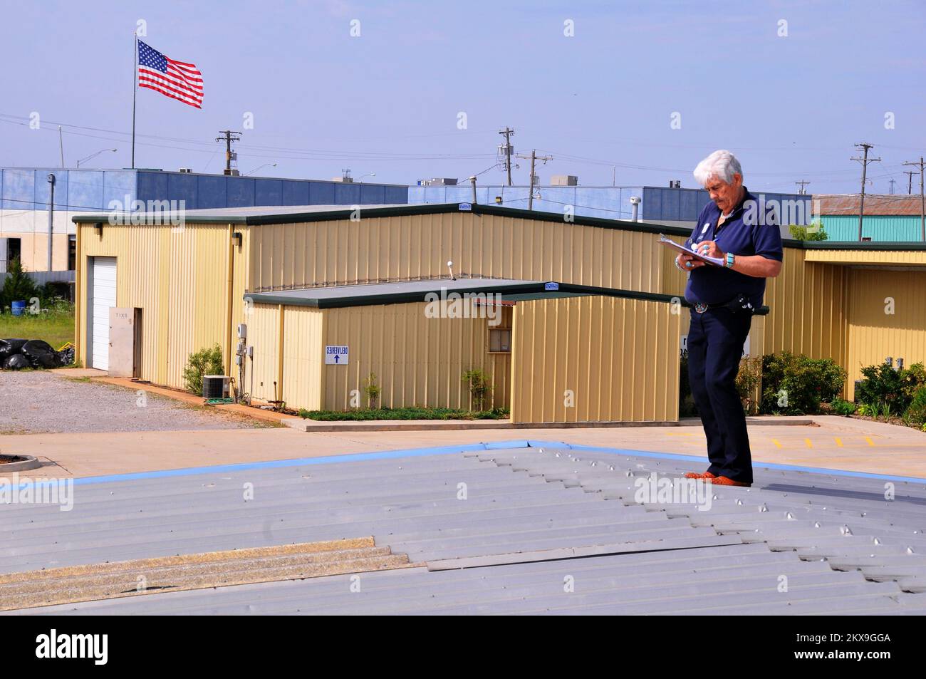 Team building activities hi-res stock photography and images - Alamy