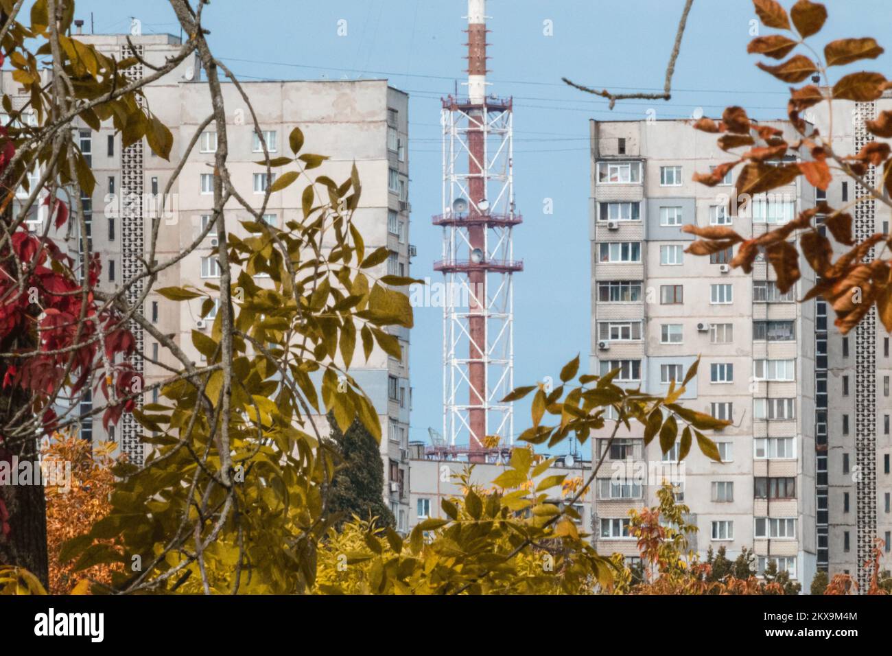 Broadcast internet tower in scenic hi-res stock photography and images ...