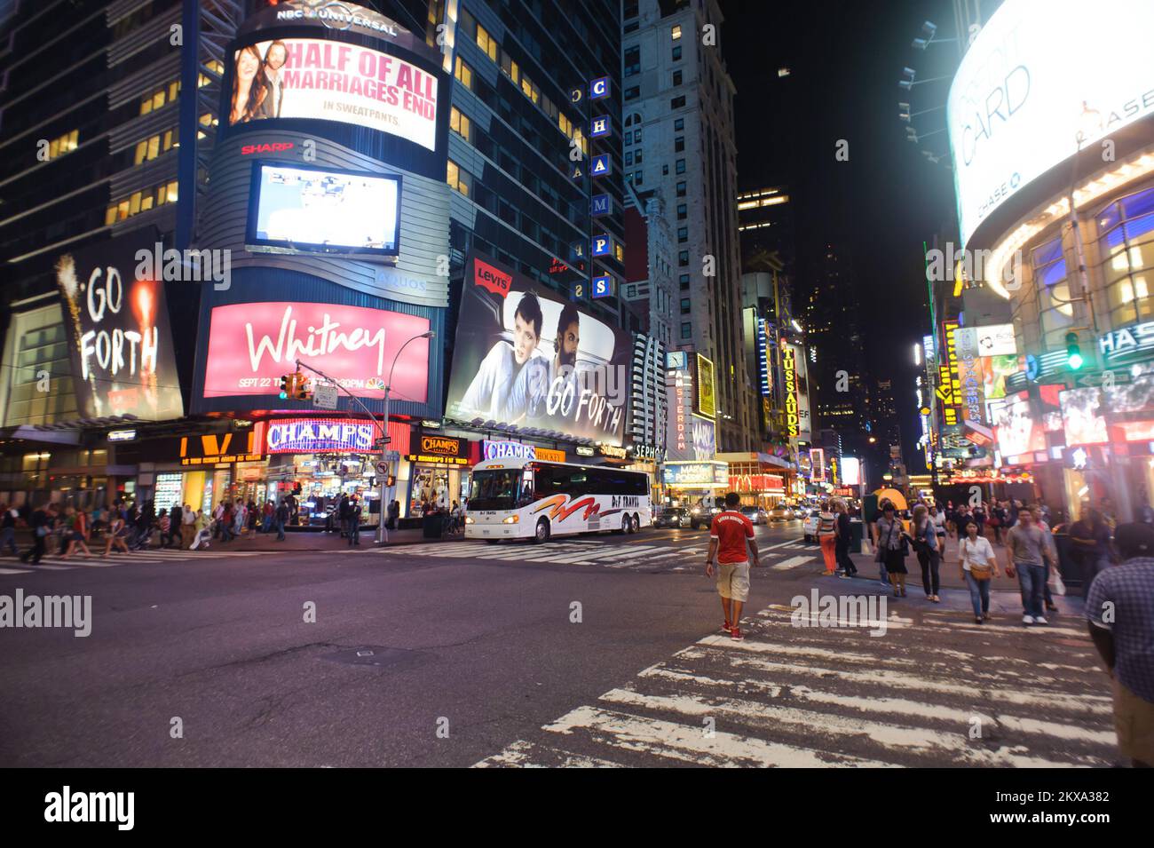 Major commercial intersection hi-res stock photography and images - Alamy