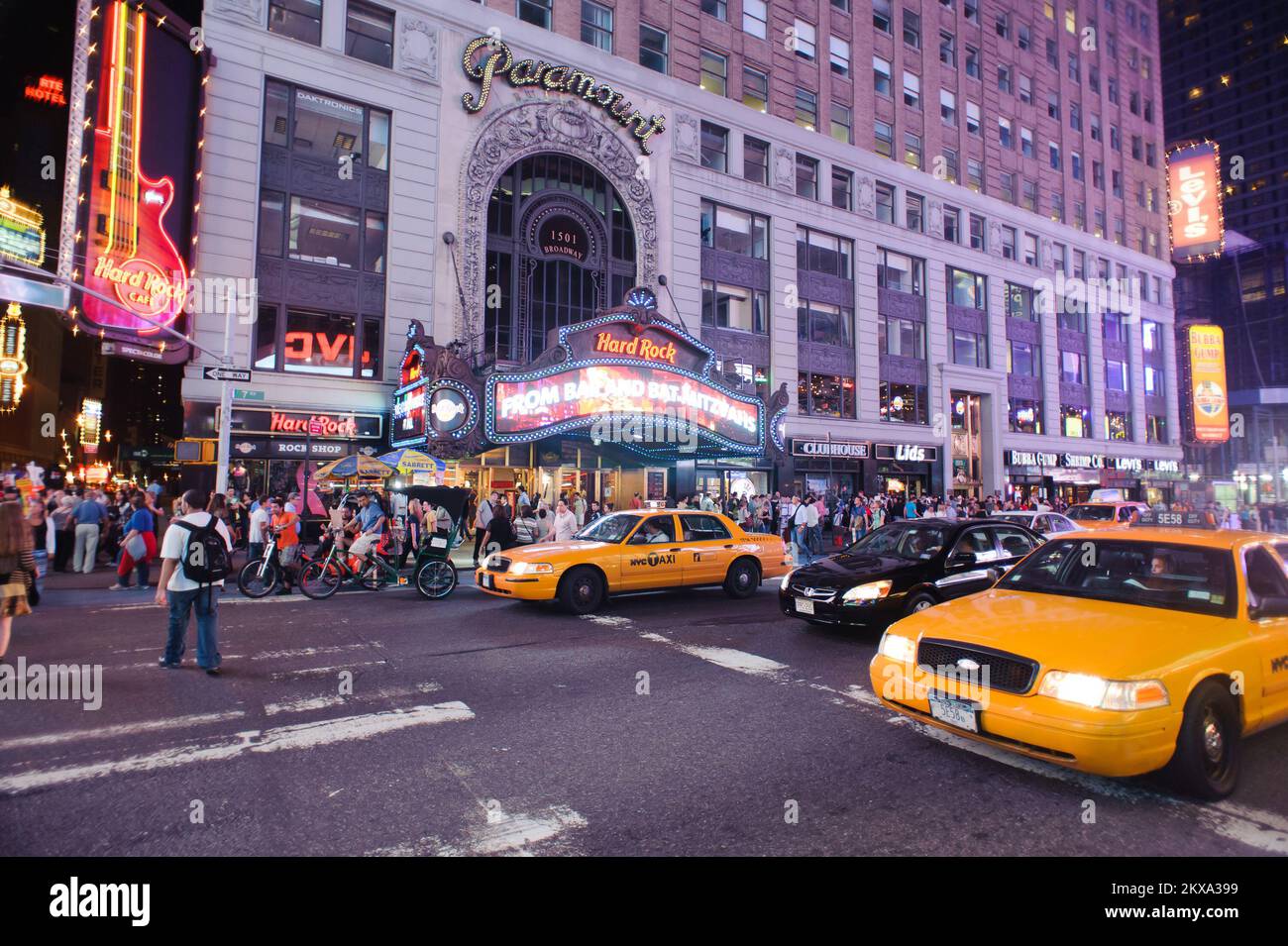 Times square area district neighborhood hi-res stock photography and ...