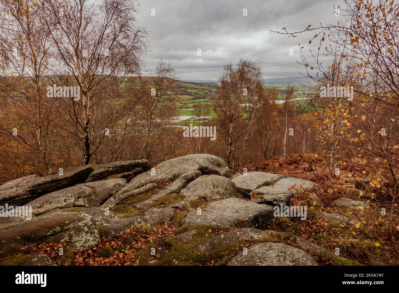 Views from the Farnhill Pinnacle which is a jubilee tower monument and ...