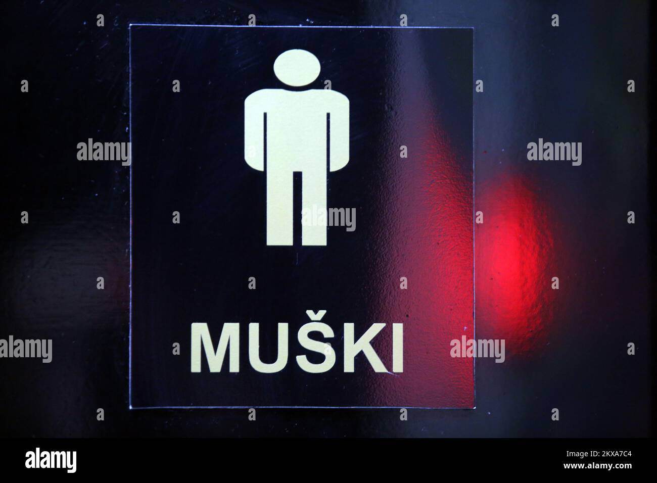 Public toilet signs hi-res stock photography and images - Alamy