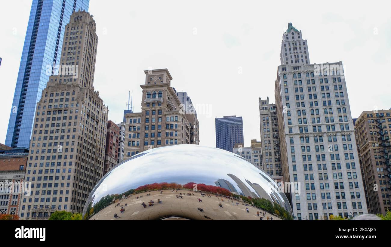 Cloud Gate, nicknamed "The Bean", is a contemporary sculpture in ...