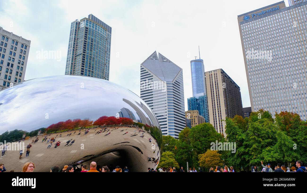 Cloud Gate, nicknamed "The Bean", is a contemporary sculpture in ...