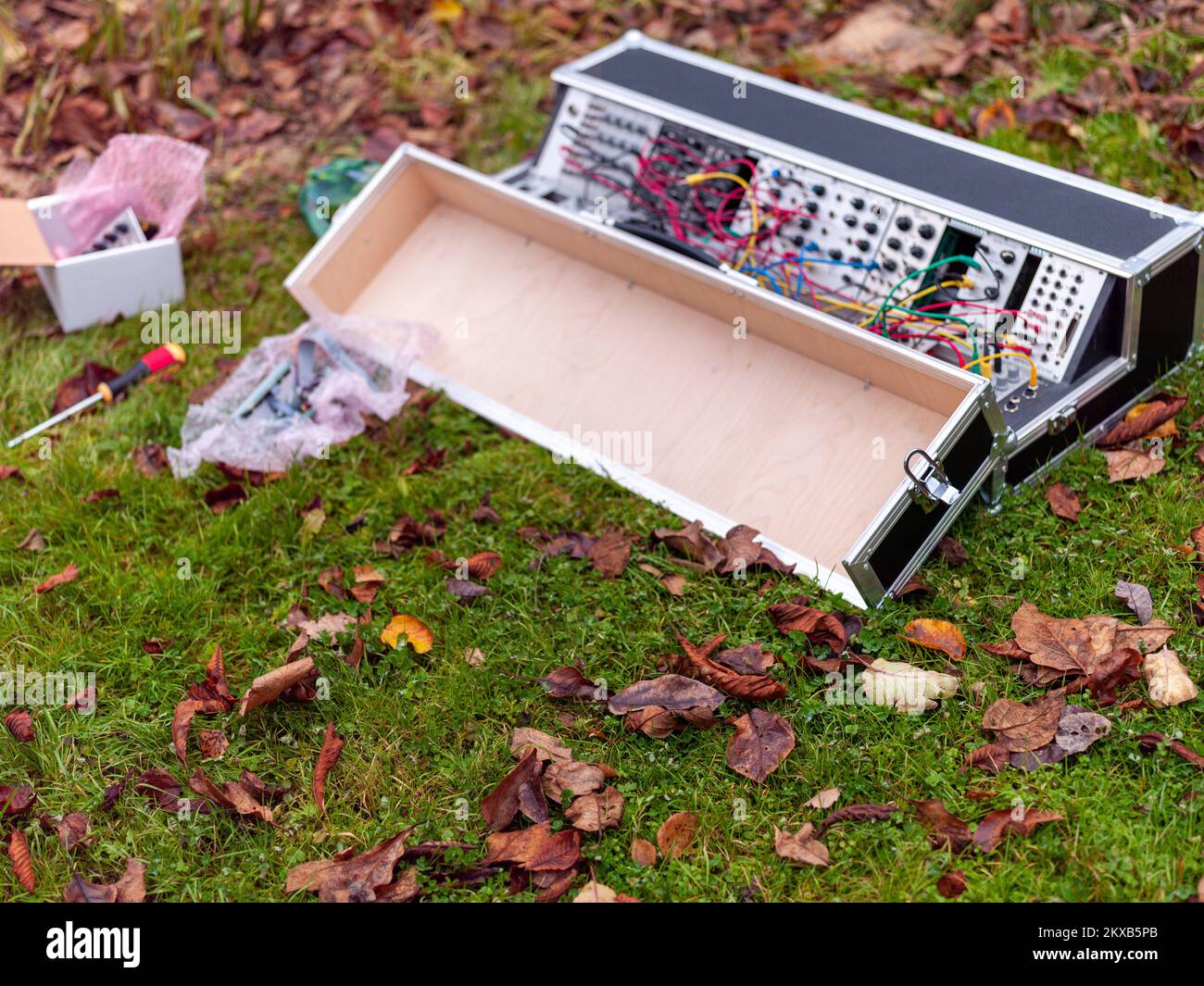 Analog synth hi-res stock photography and images - Alamy