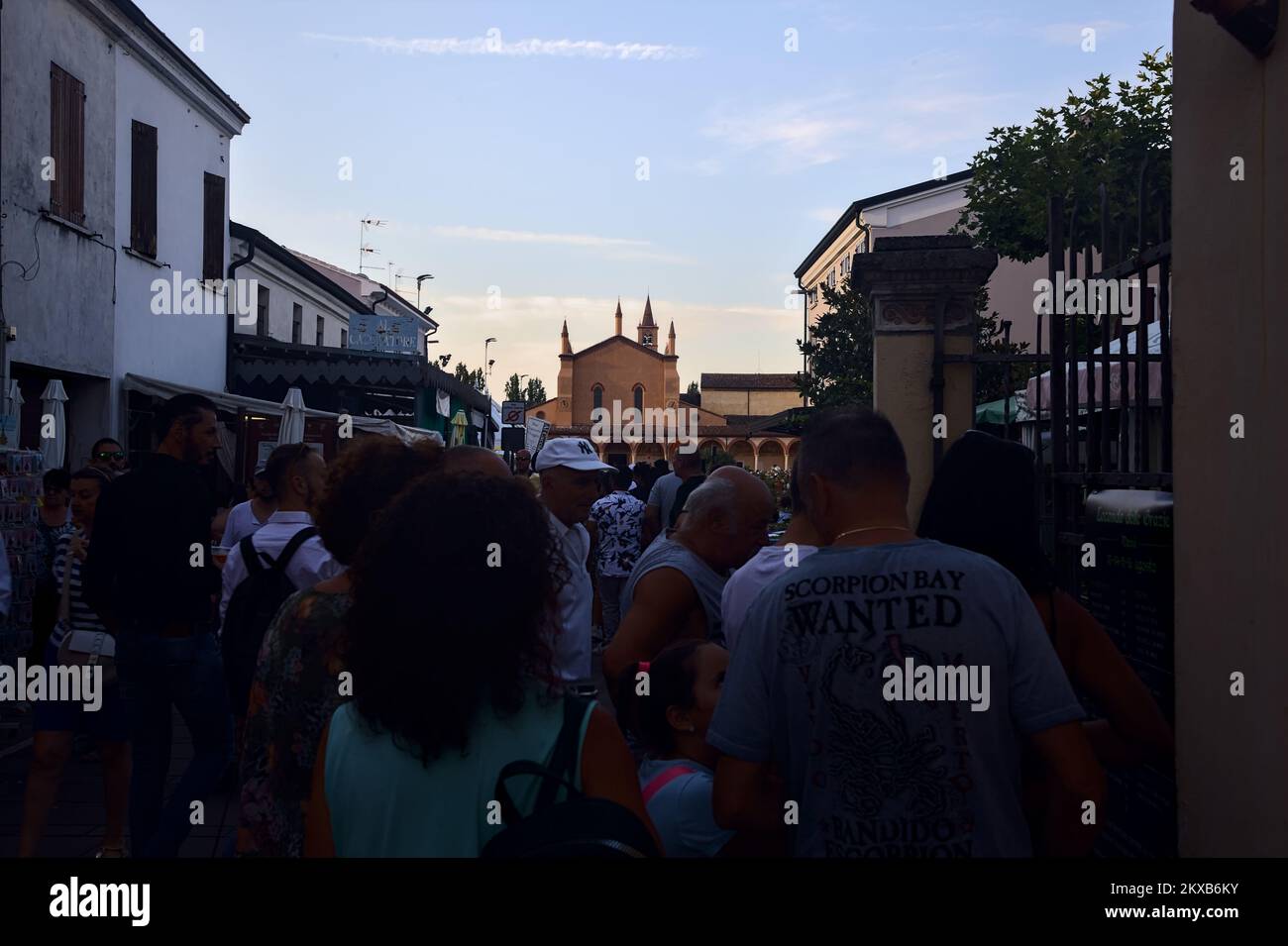 Stalls and crowd of a fair in the italian countryside in summer Stock ...