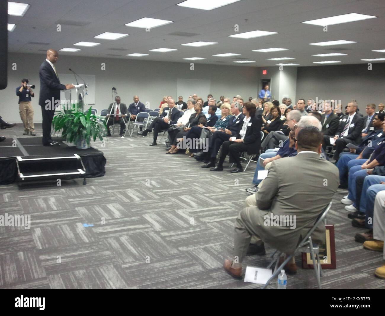 Atlanta, Ga. , November 17, 2010 Visitors to FEMA's new distribution ...