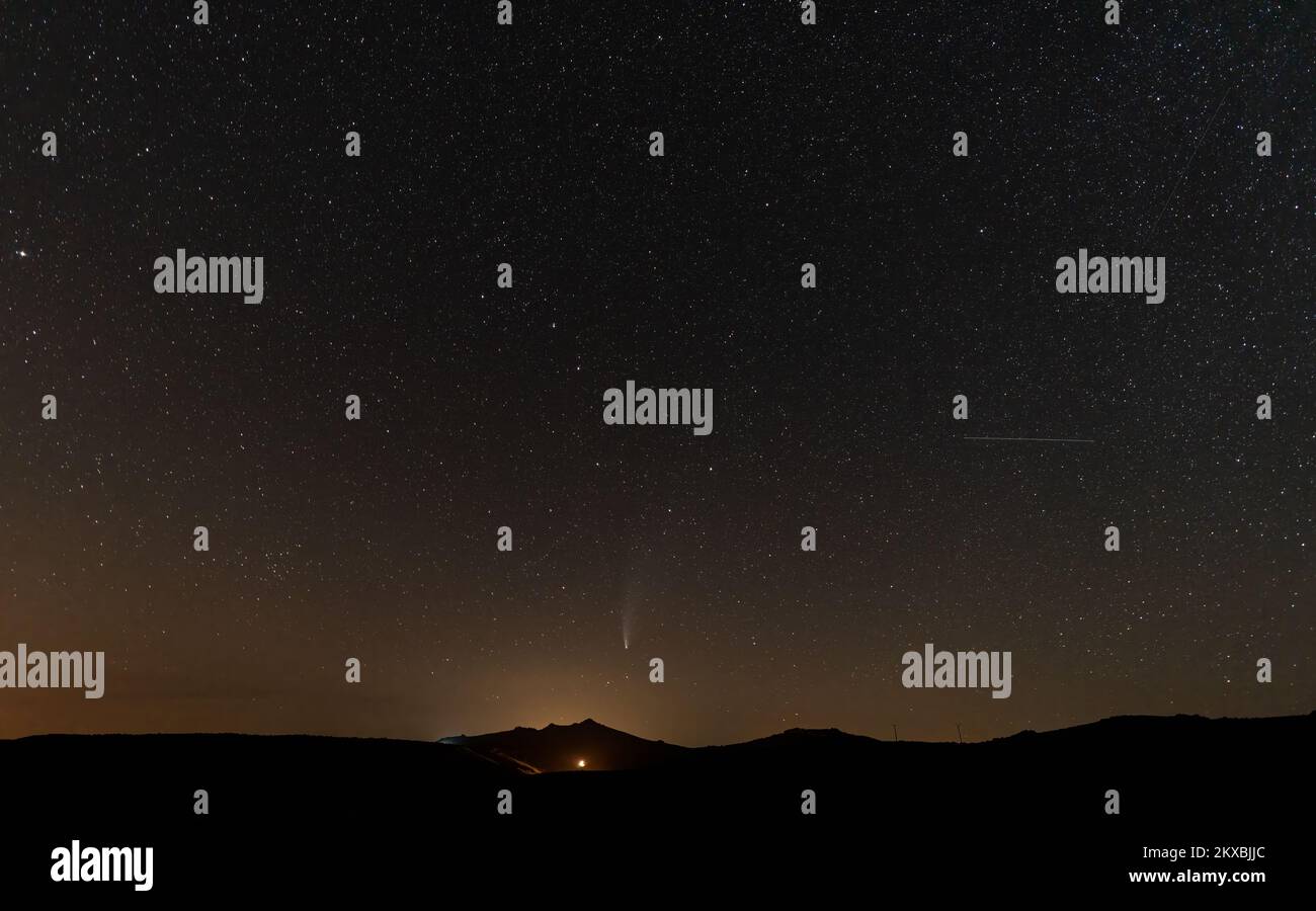Comet mountain hi-res stock photography and images - Alamy