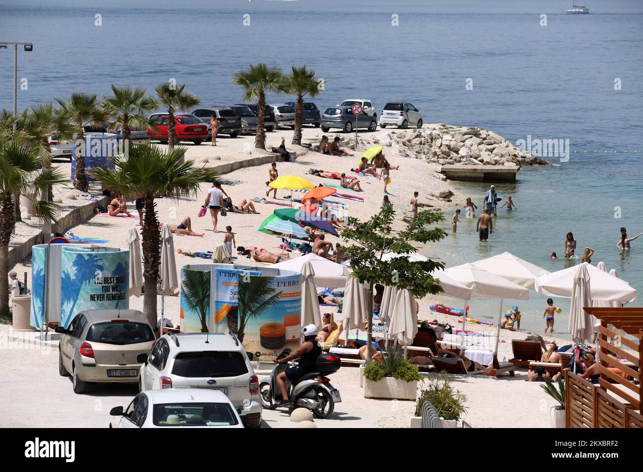 08.06.2019., Split, Croatia - Hot summer day on the beach Photo ...