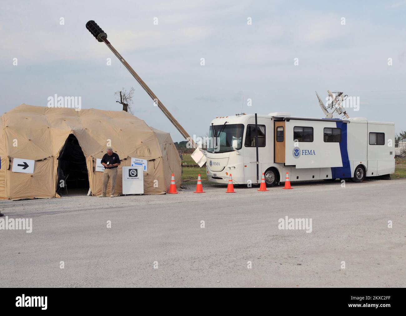 Fema tents hi-res stock photography and images - Alamy