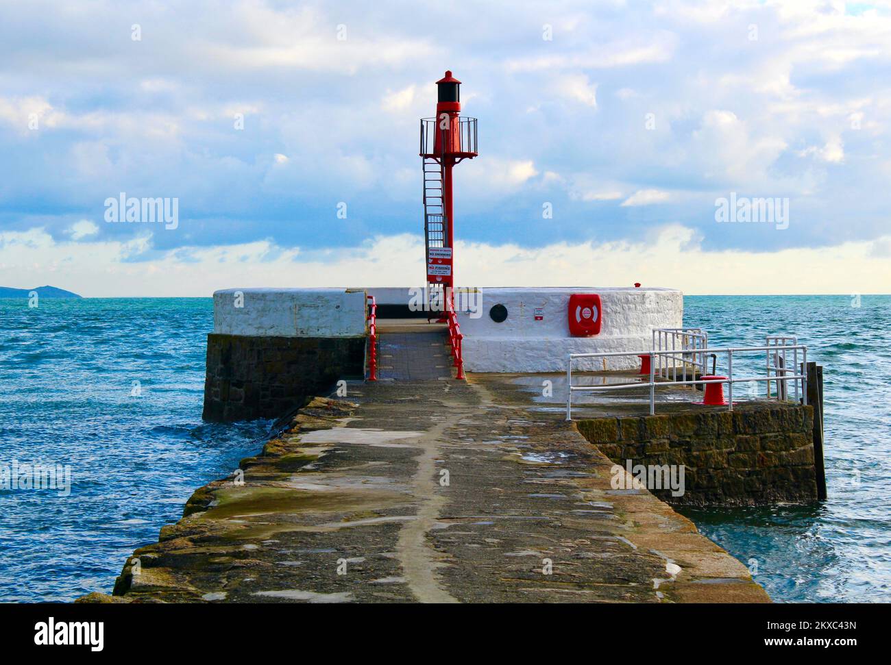 Suzan Vagoose - Banjo Pier, Looe, Cornwall, England, UK Stock Photo - Alamy