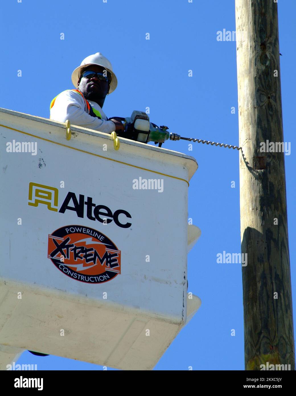 Tornado - Concord, Ala. , May 4, 2011 The Alabama power company places ...