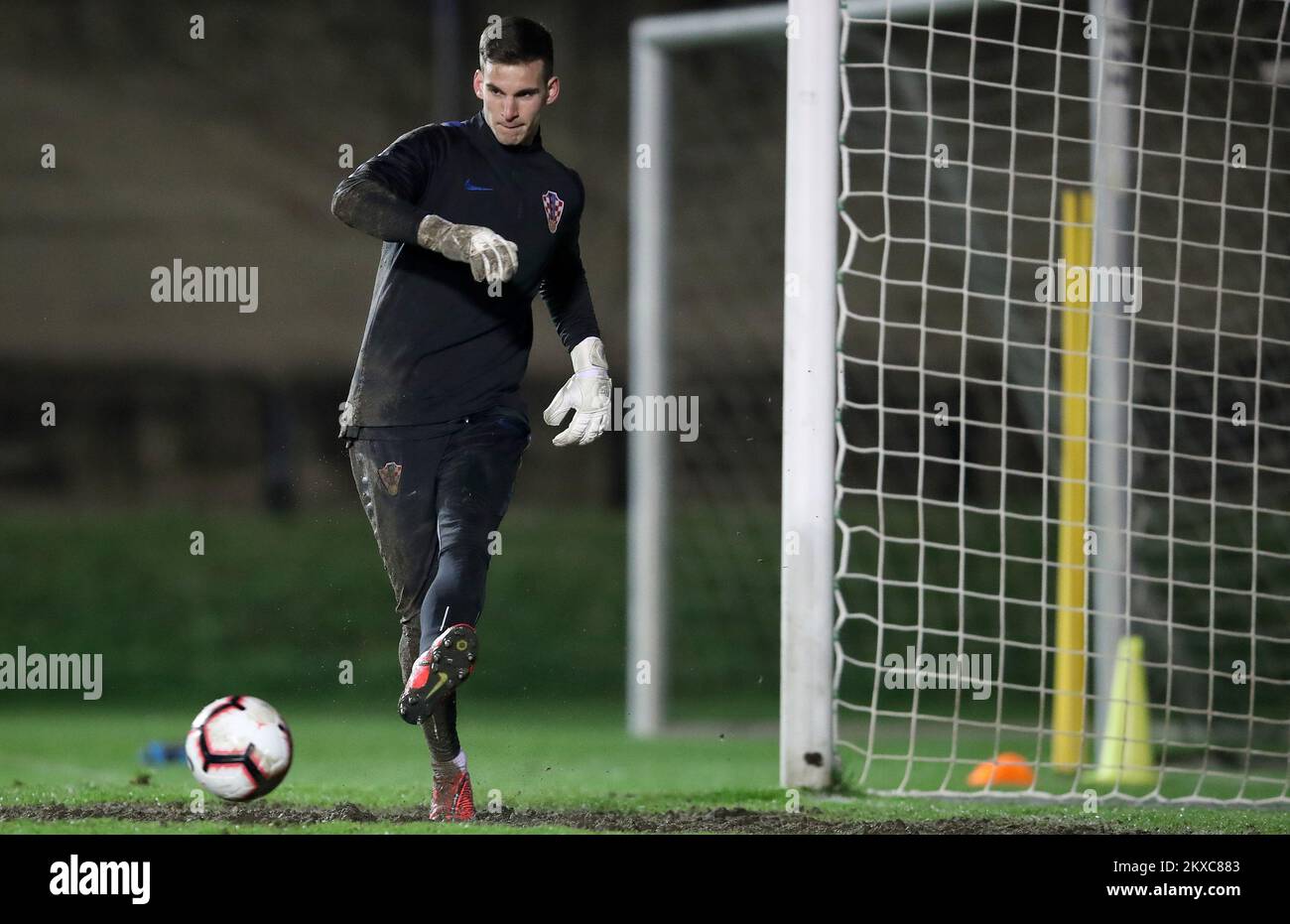 Croatian goalkeeper Simon Sluga joins Luton Town as the most expensive ...