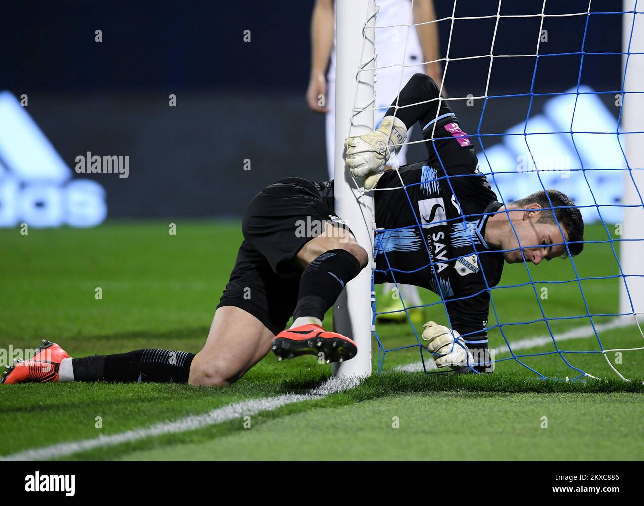 Croatian goalkeeper Simon Sluga joins Luton Town as the most expensive ...