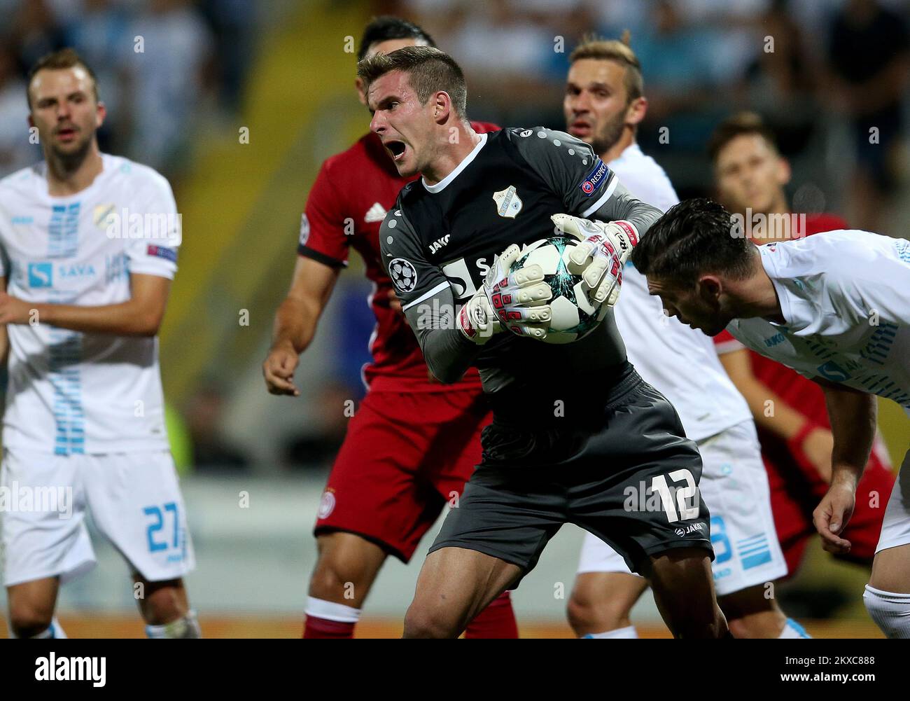 Croatian goalkeeper Simon Sluga joins Luton Town as the most expensive ...