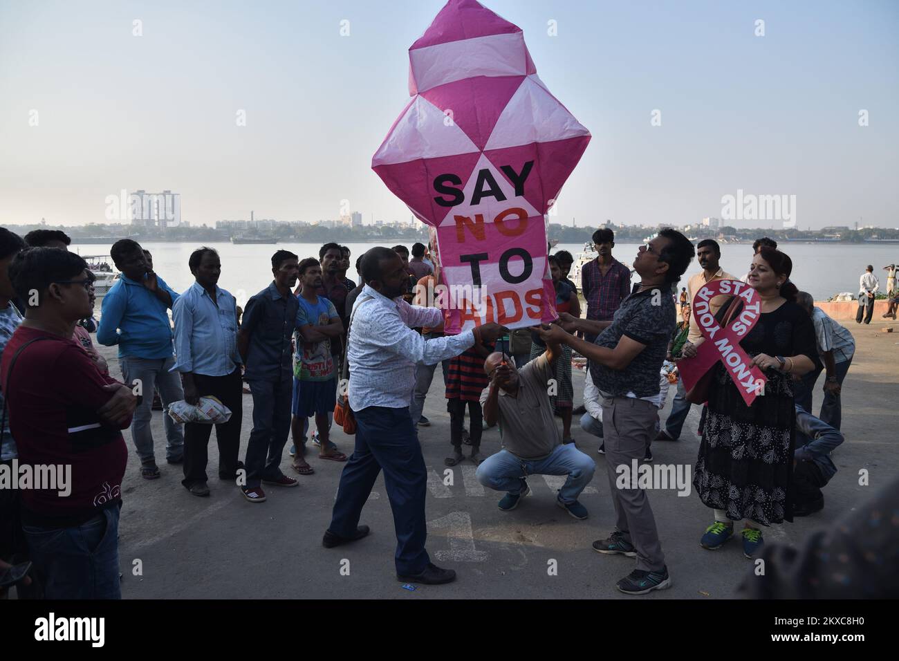 Non Exclusive: Nov 30, 2022, Kolkata, India: A voluntary group ...