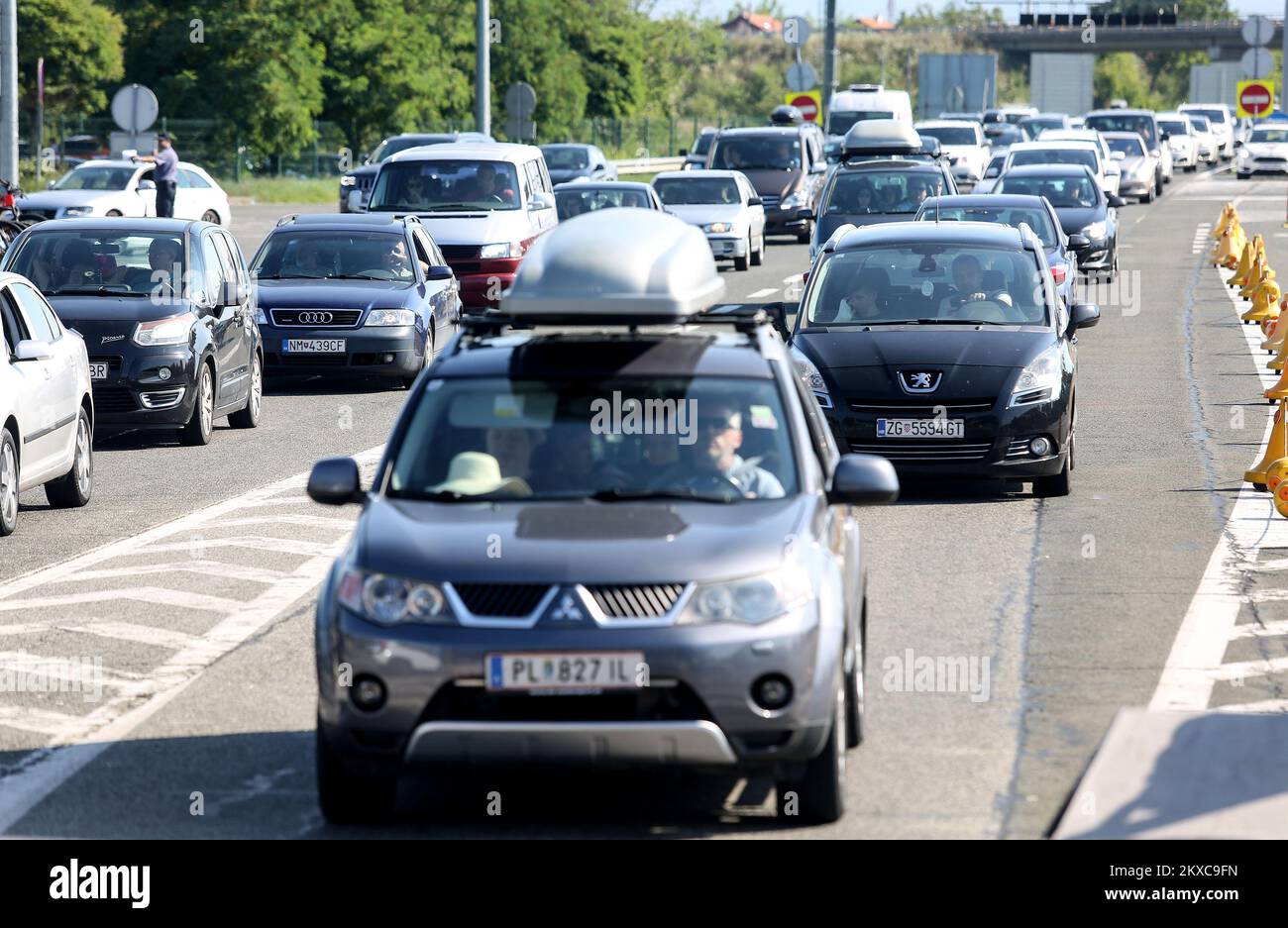 20.07.2019., Croatia, Zagreb, Lucko - Traffic jams at toll booths in ...
