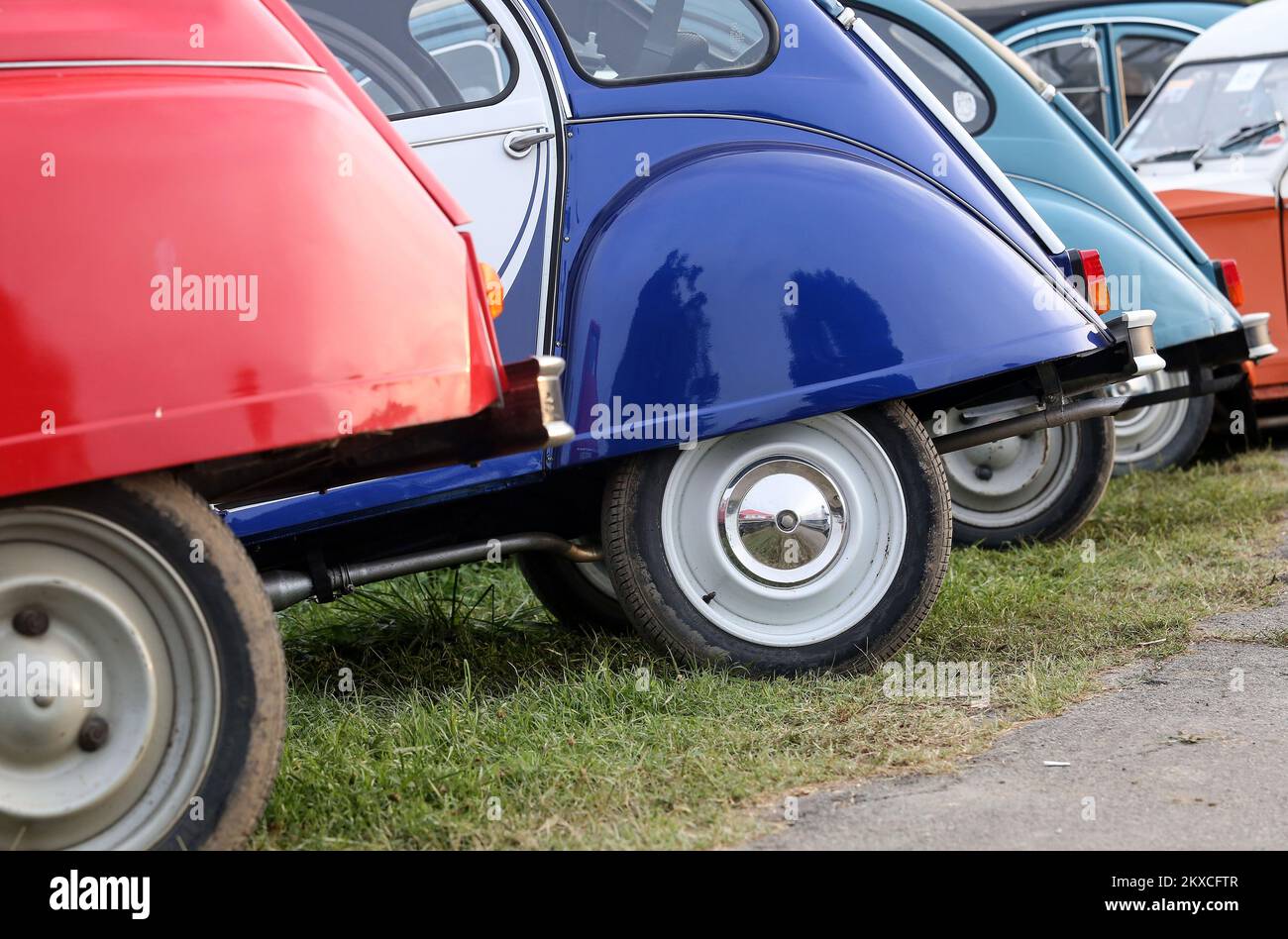 Citroen 2cv australia hi-res stock photography and images - Alamy