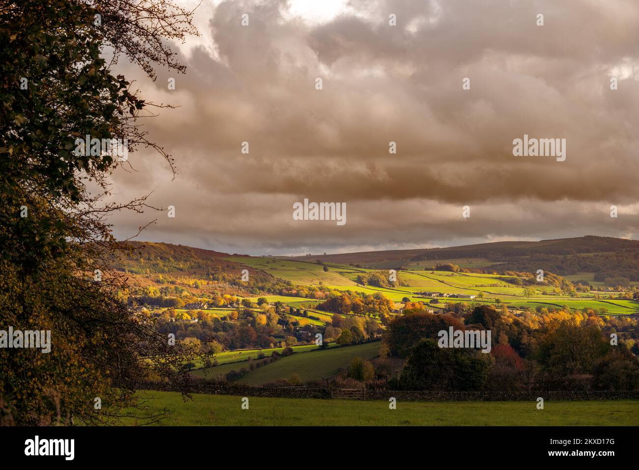 Walking in the Hope Valley in autumn, Peak District, England Stock ...