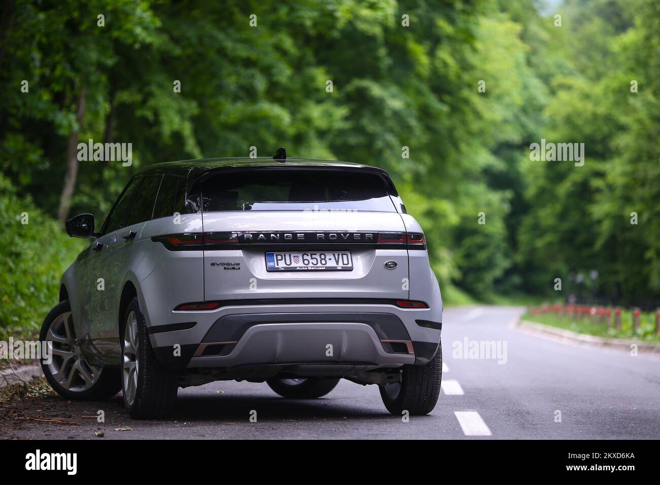 Range rover evoque 2019 hi-res stock photography and images - Alamy