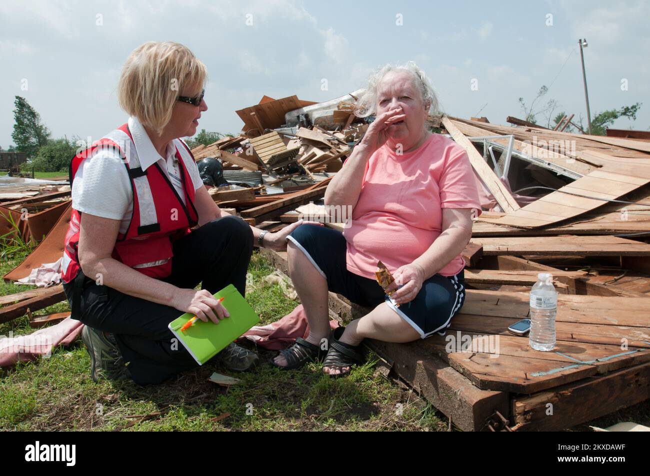 011052511 Tornadoes destroy AR town. Arkansas Severe Storms, Tornadoes ...