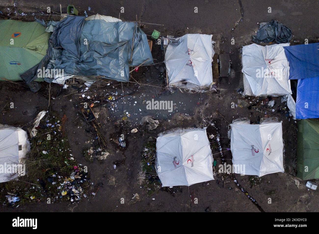 29.11.2019., Bihac, Bosnia and Herzegovina - Just under 1000 migrants ...