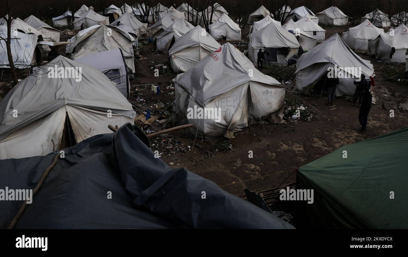 29.11.2019., Bihac, Bosnia and Herzegovina - Just under 1000 migrants ...