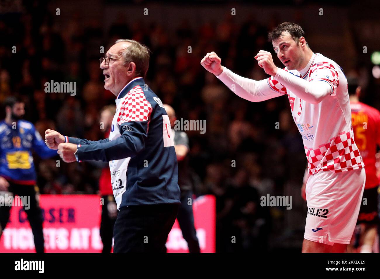 Croatia Head coach Lino Cervar and Domagoj Duvnjak celebrate a point ...