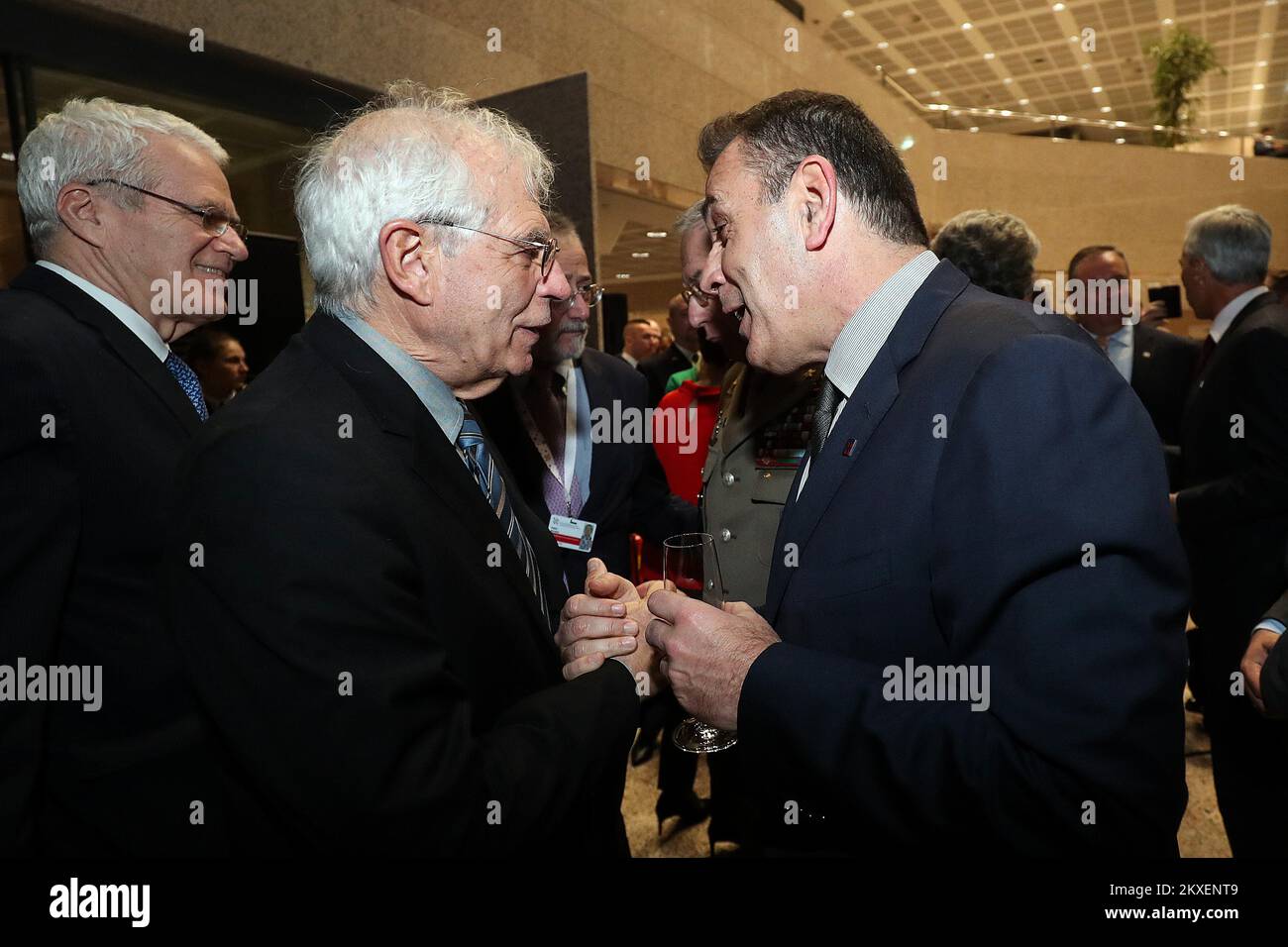 Eu defence ministers hi-res stock photography and images - Alamy