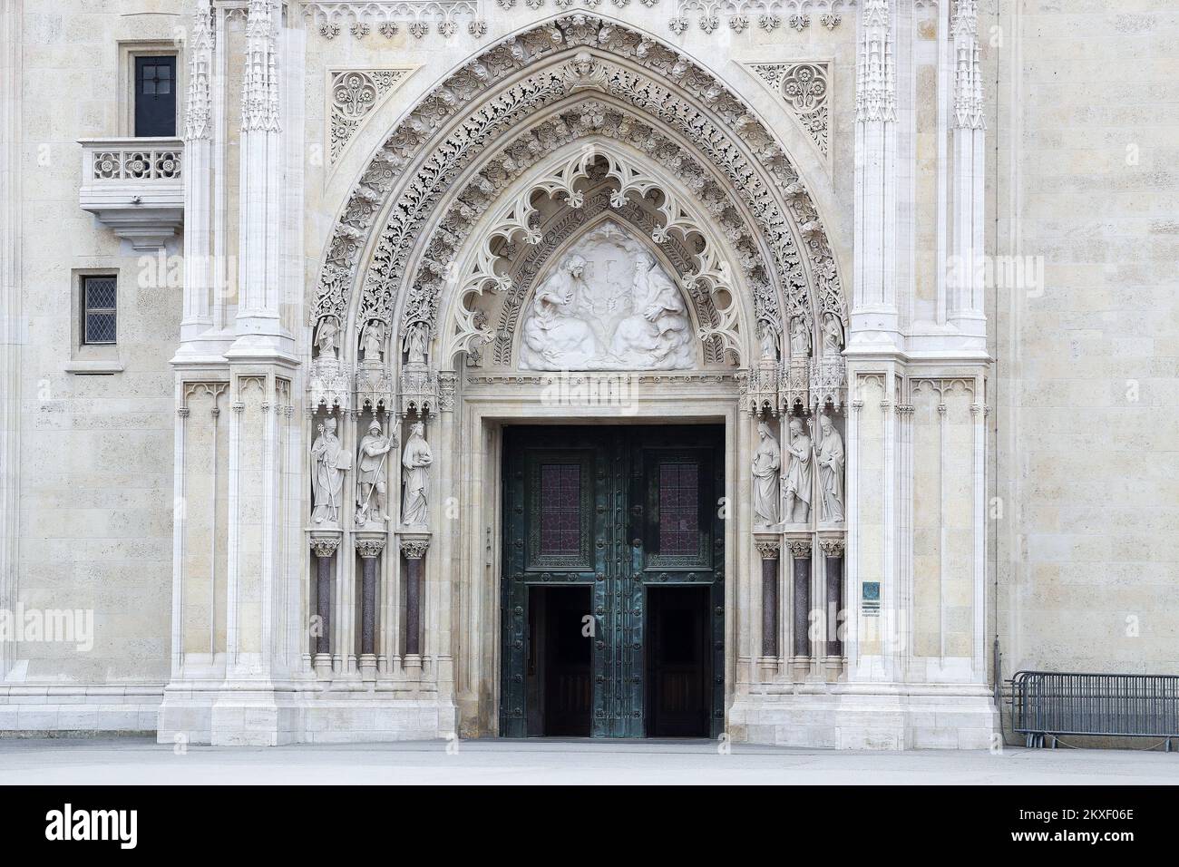 21.03.2020., Zagreb Cathedral, Zagreb, Croatia - Empty and desolate ...