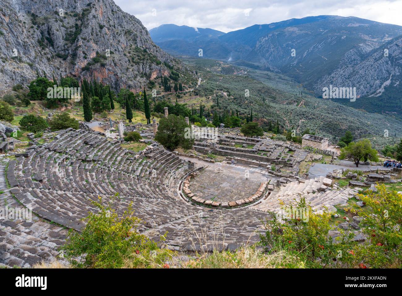 Delphi amphitheatre hi-res stock photography and images - Alamy