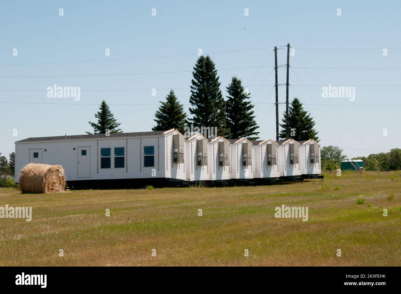 Temporary housing units hi-res stock photography and images - Alamy
