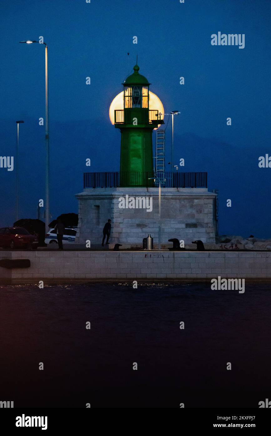 07.05.2020., Split - Full Moon above lighthouse Photo: Milan Sabic ...