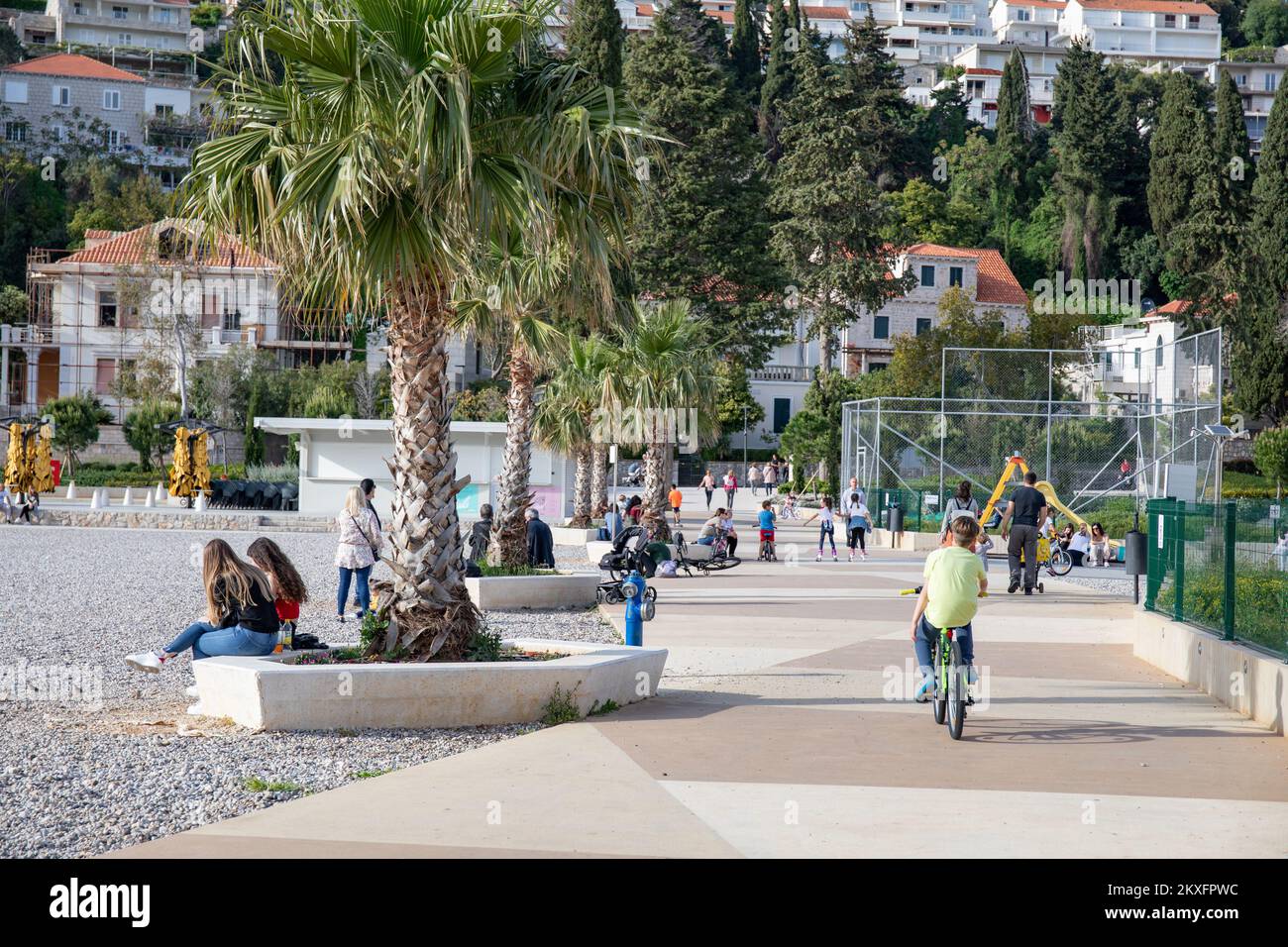 08.05.2020., Lapad Bay Dubrovnik - With the arrival of warmer weather ...