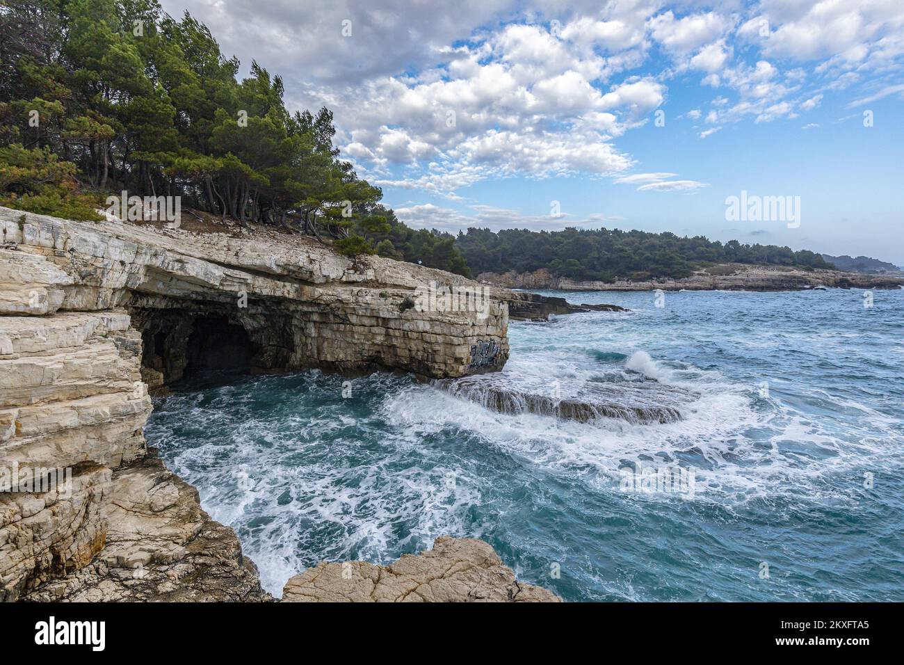 11.05.2020., Pula - Wind and high waves at Seagull's Rocks beach that ...