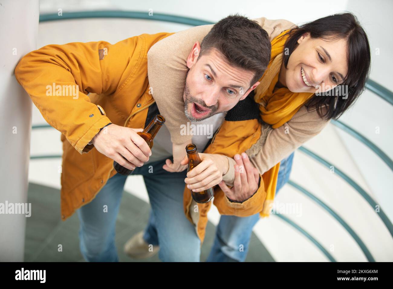 Drunk couple hi-res stock photography and images - Alamy