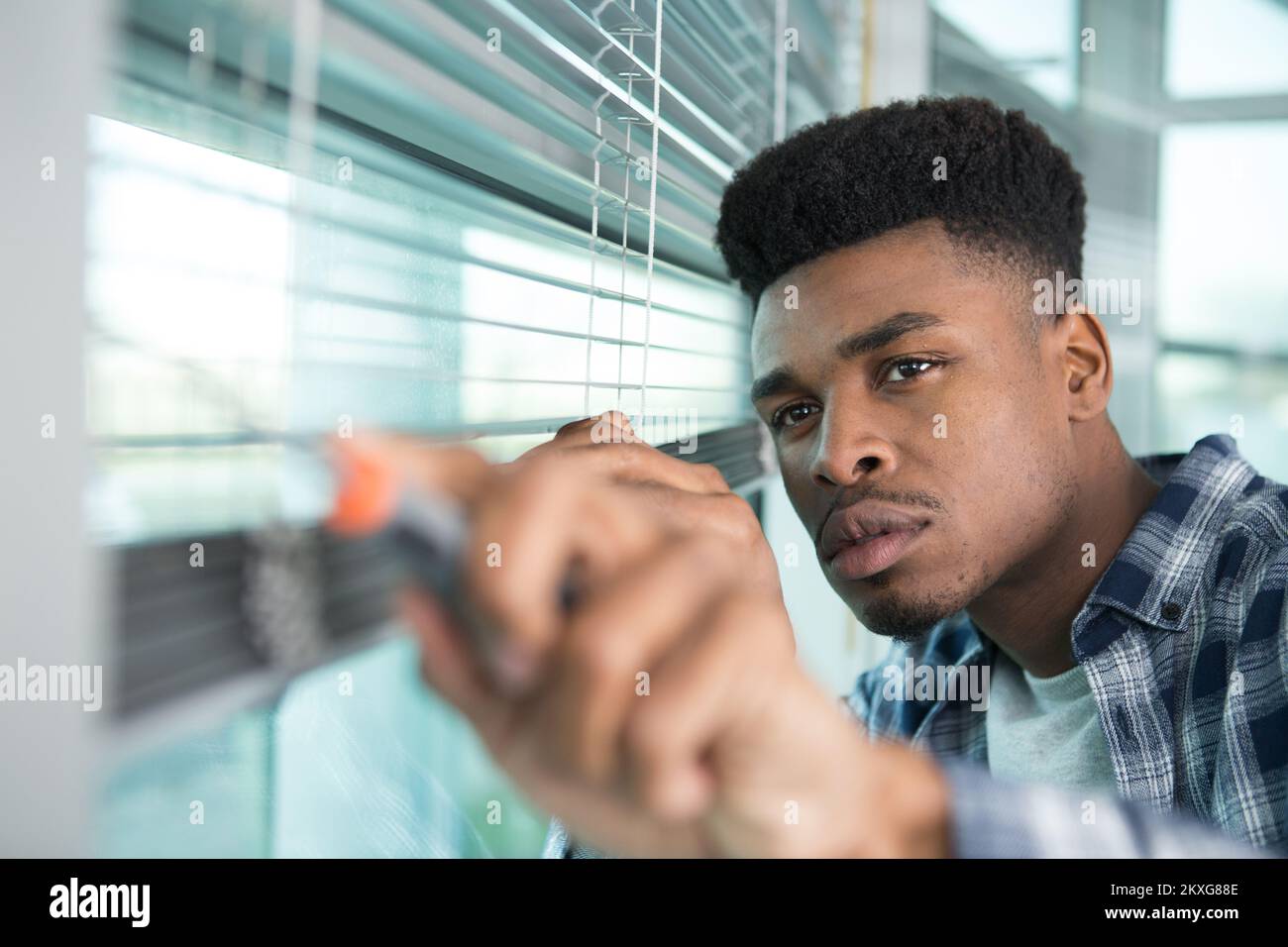 Measuring blinds hi-res stock photography and images - Alamy