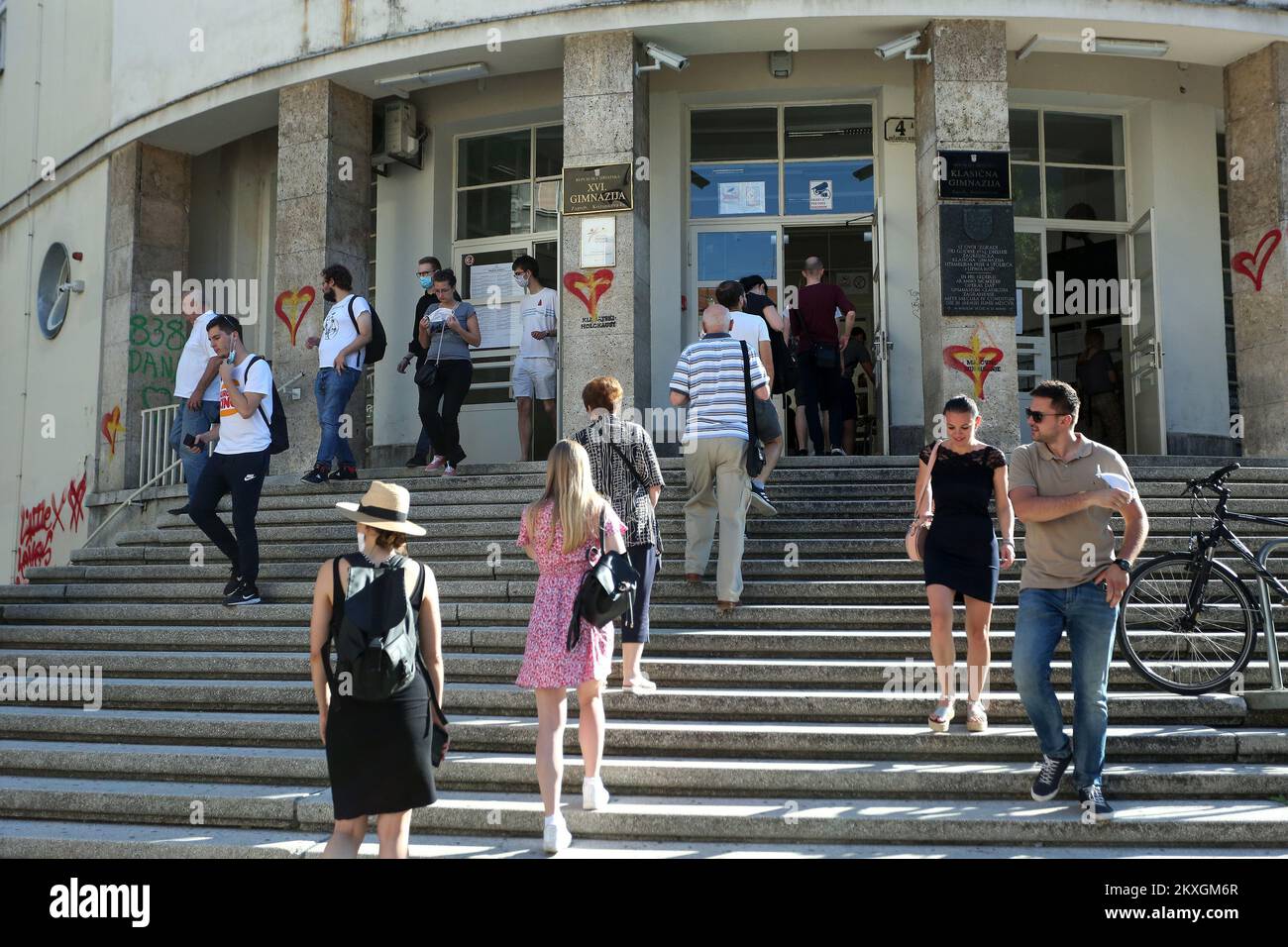 Crowded and endless line in front of the polling station in the ...