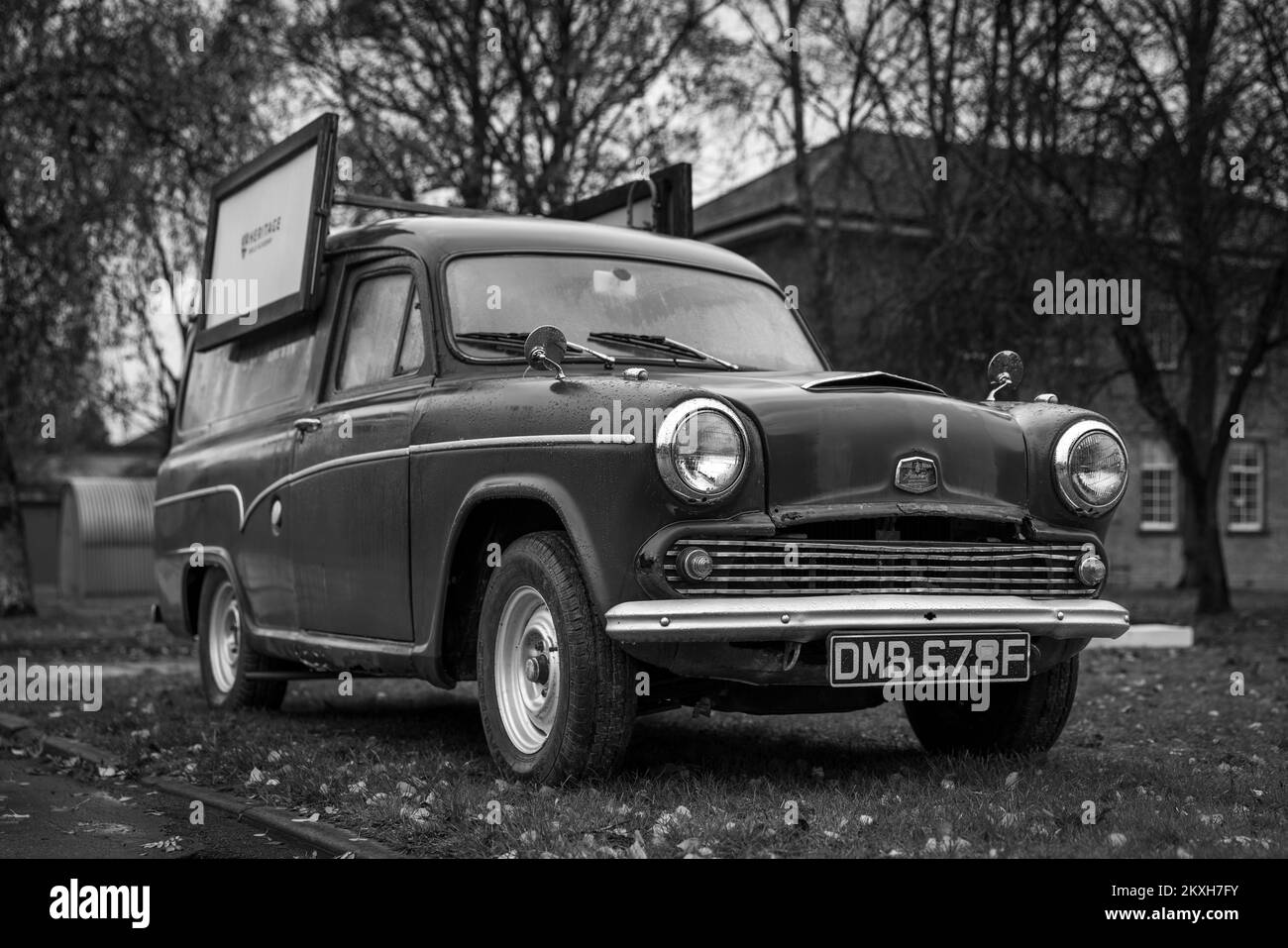 Austin a60 cambridge Black and White Stock Photos & Images - Alamy