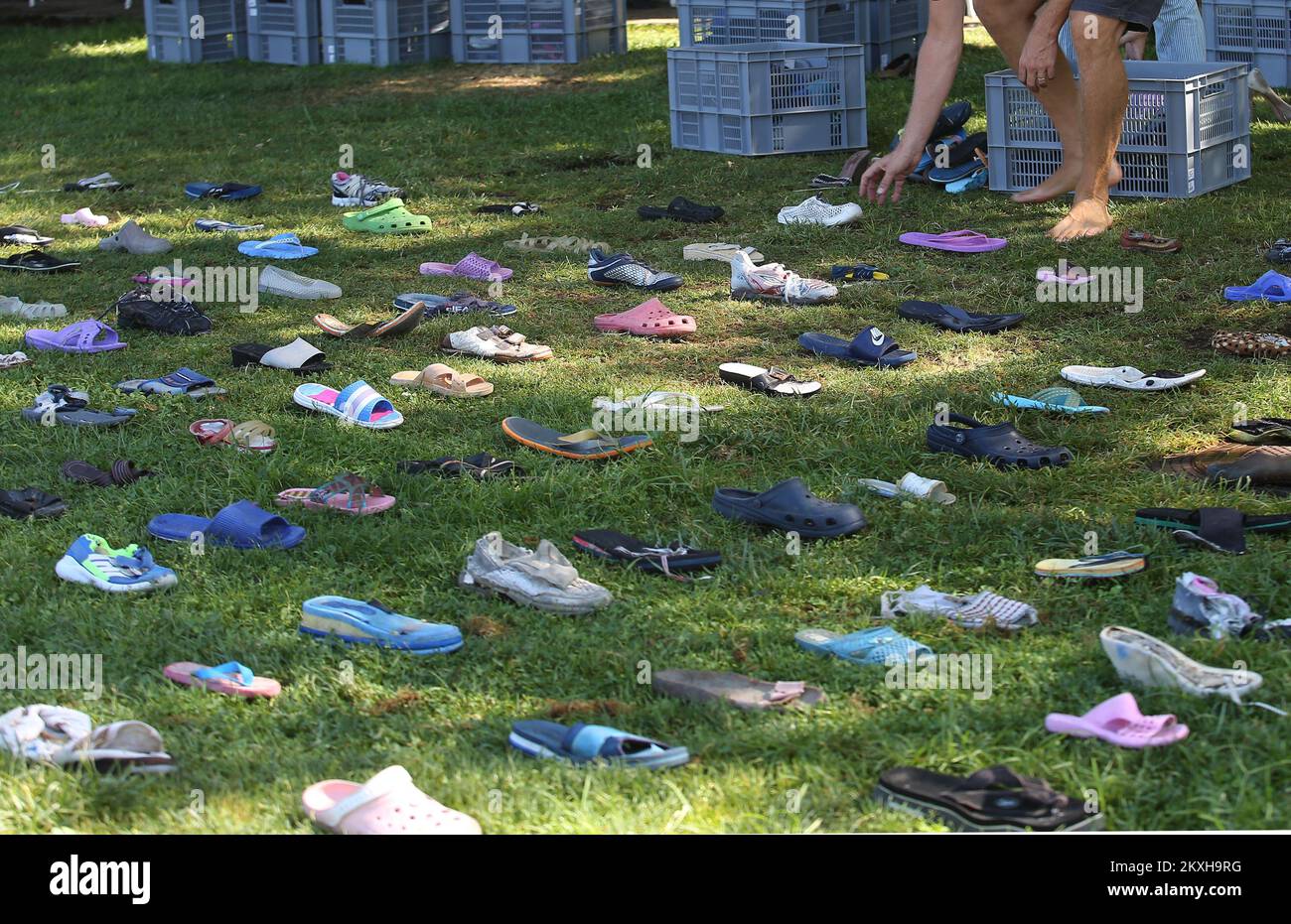 1000 shoes hi-res stock photography and images - Alamy