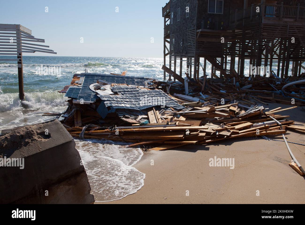 Hurricane irene beach erosion hi-res stock photography and images - Alamy