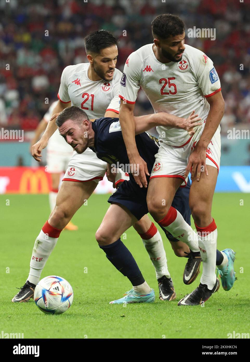 Al Rayyan, Qatar. 30th Nov, 2022. Jordan Veretout (C) of France vies ...