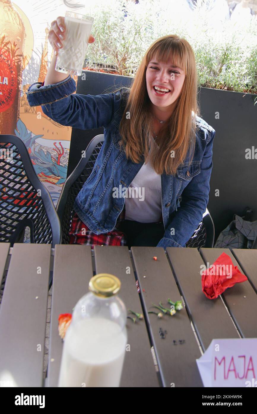 Maja Jovicic is the winner of the first competition in eating hot ...