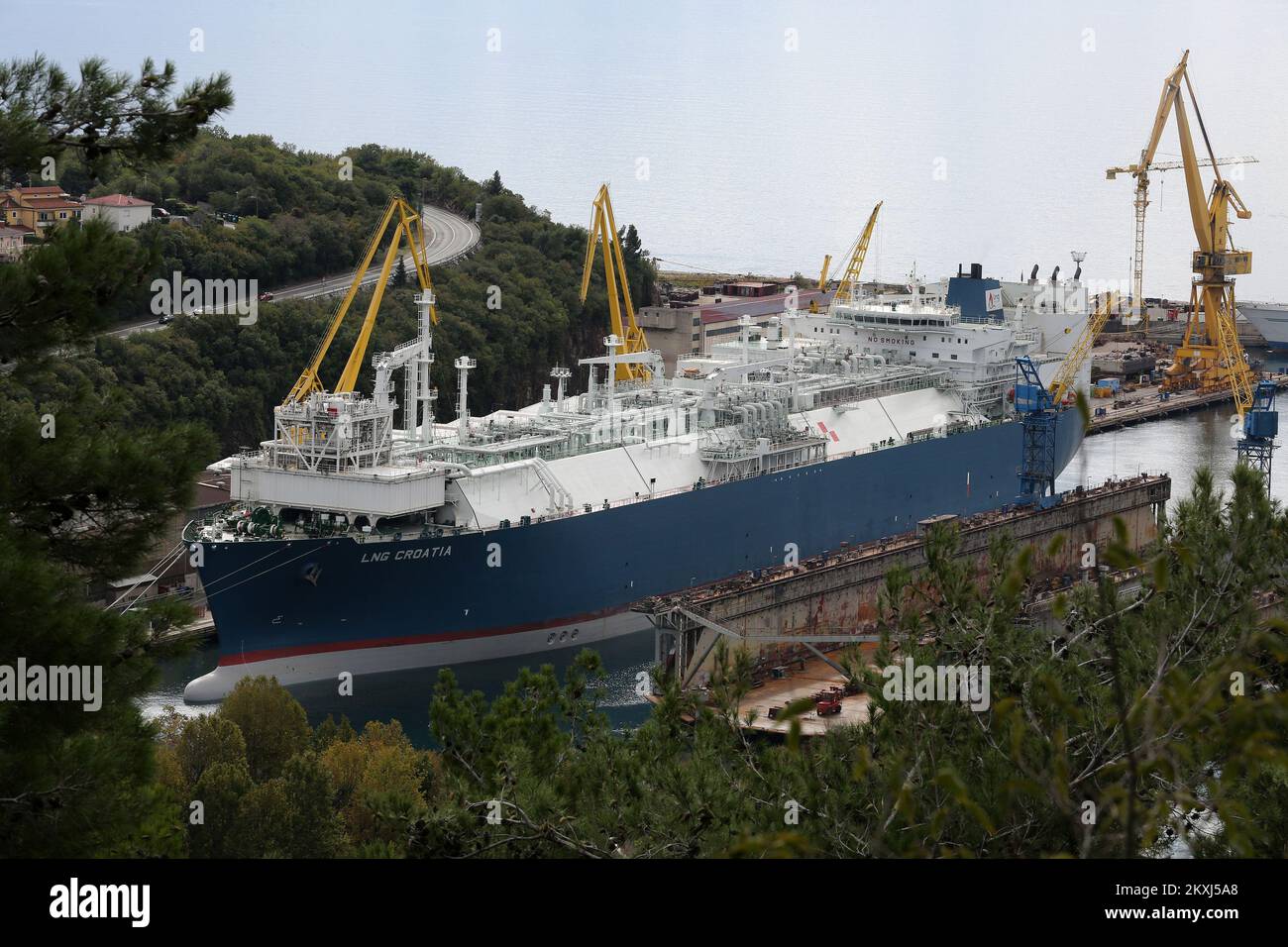 The LNG Croatia vessel which, as a Floating Storage Regasification Unit ...